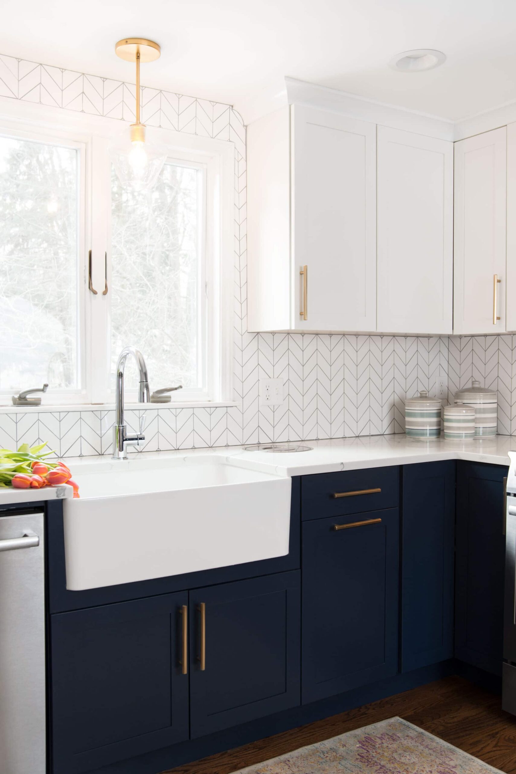 what you need to know about apron sinks for kitchens